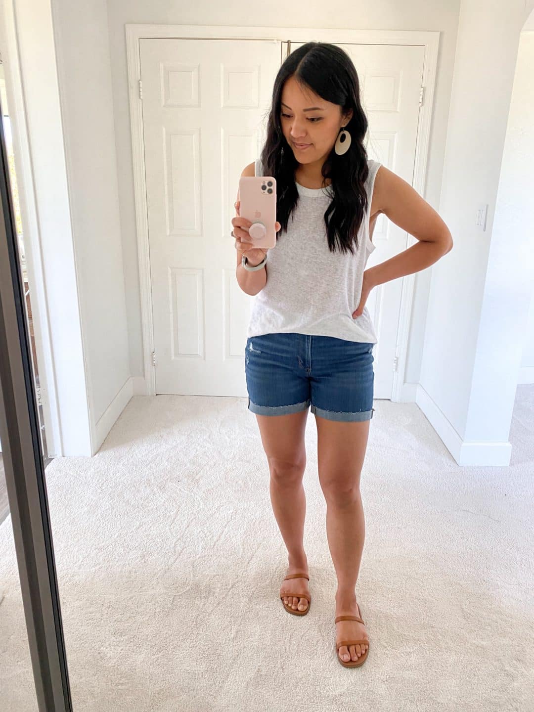 15 Outfits With Comfortable Denim Shorts