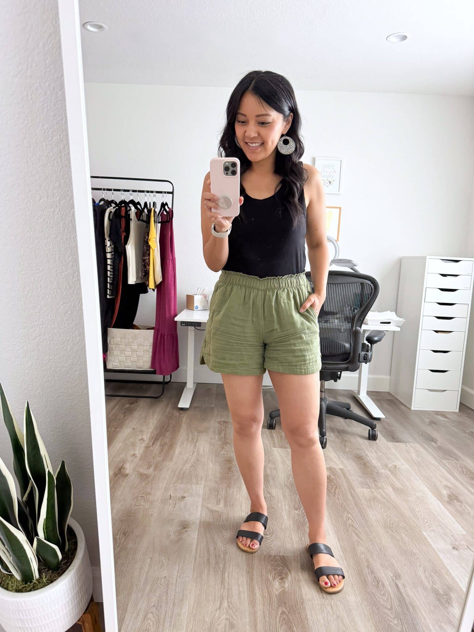 How to Make Outfits With Basic Pieces Look Good