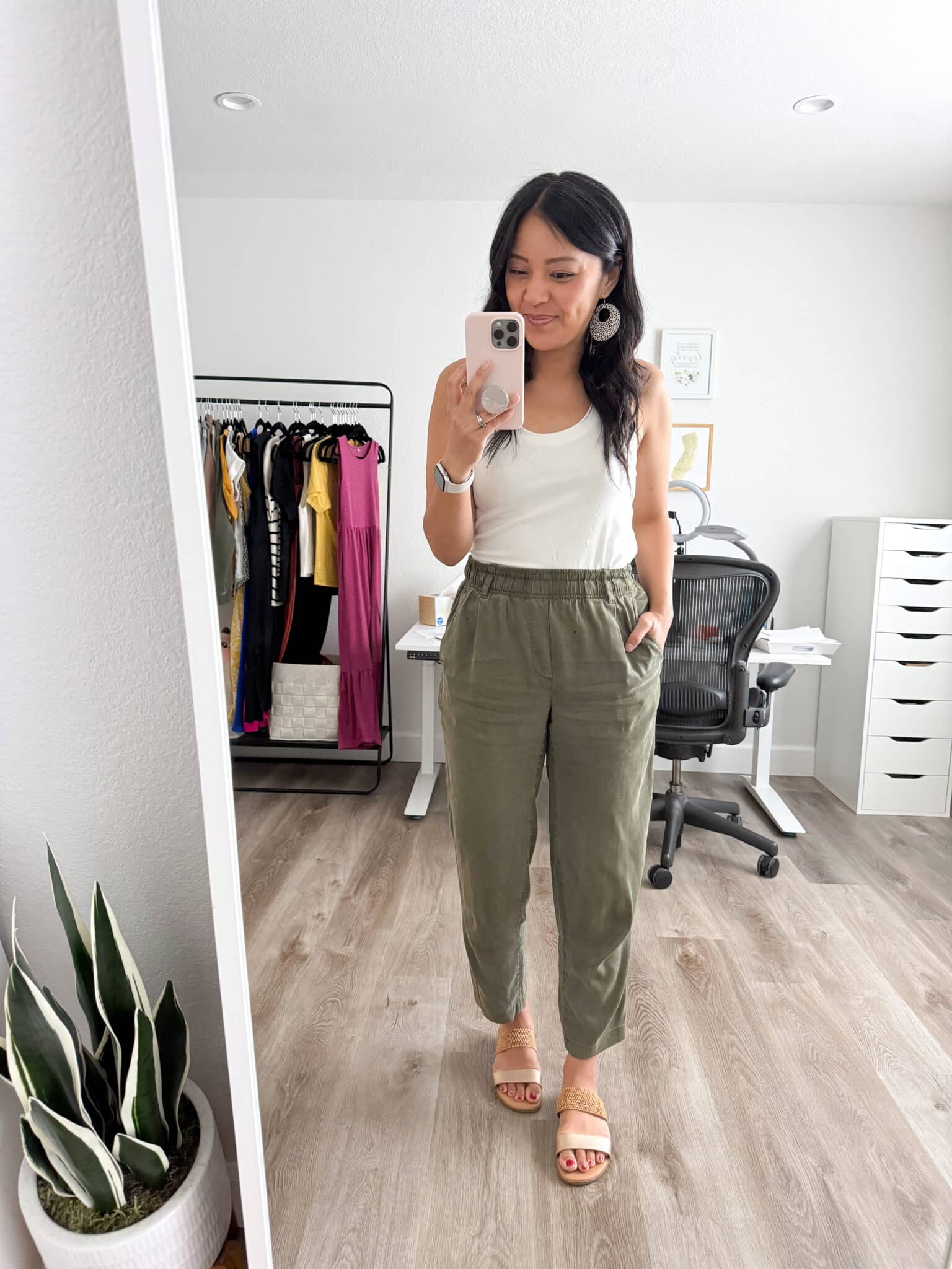 How to Make Outfits With Basic Pieces Look Good